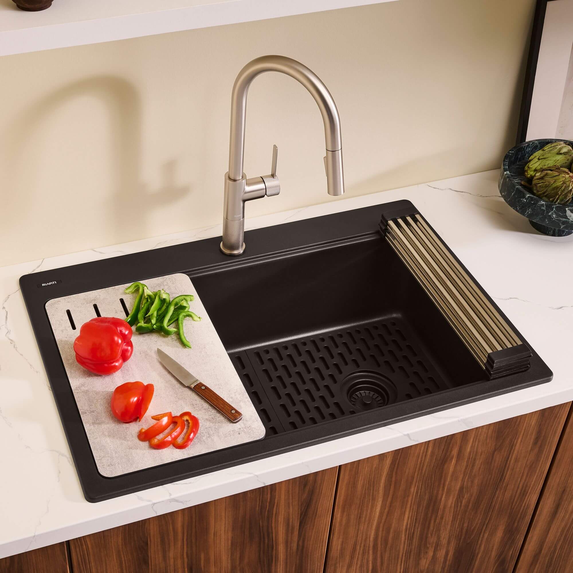 Ruvati Isola Single Handle Pull Down Kitchen Faucet Knurling ...