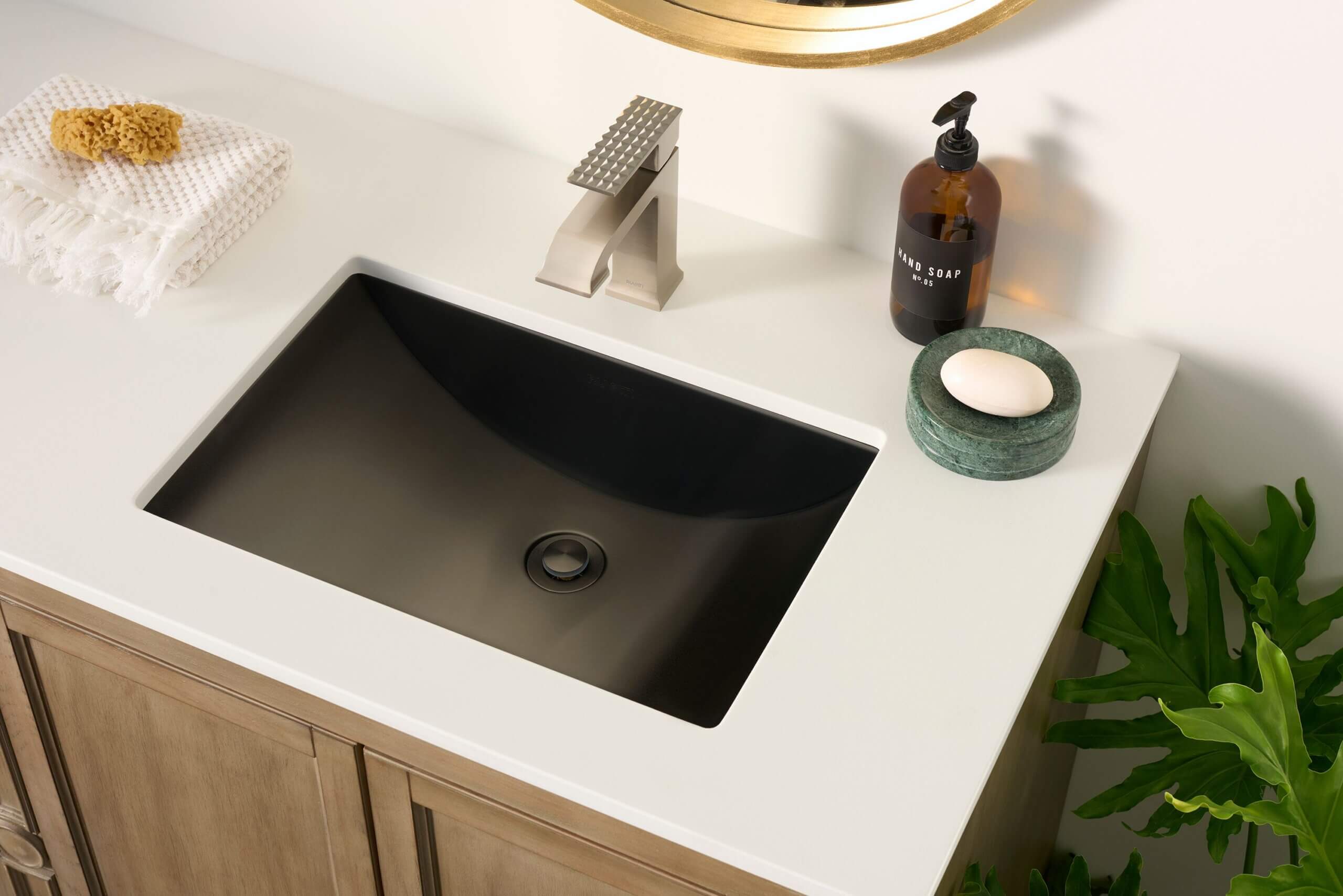 Ruvati Decora Single Handle Square Art Deco Square Transitional ...